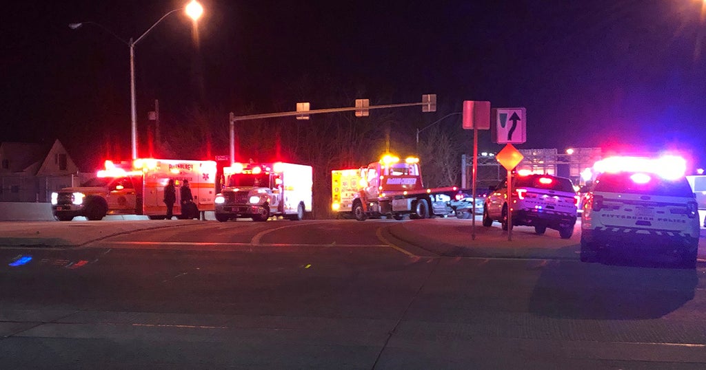 3 People Injured In Overnight Bloomfield Bridge Crash - CBS Pittsburgh