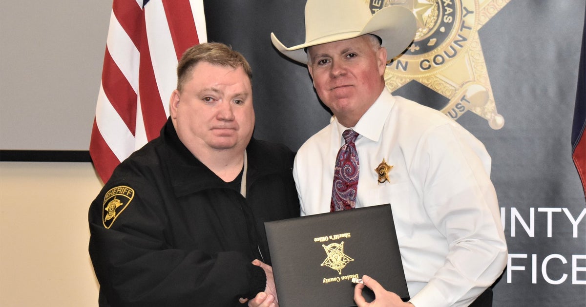 Denton Detention Officer Awarded Purple Heart Returns To Duty After ...