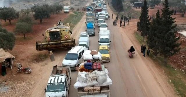 Thousands fleeing Syria as tensions surge between Turkish and Syrian ...