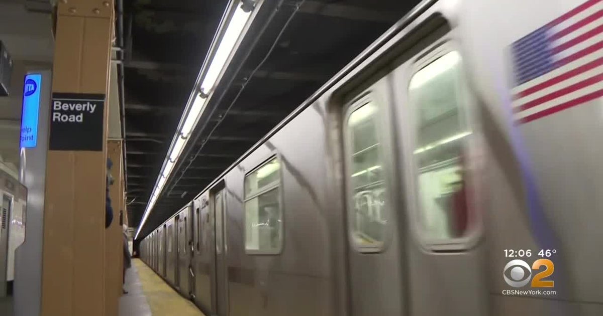 MTA Unveils New UV Light Technology To Kill Coronavirus On Subways And Buses - CBS New York