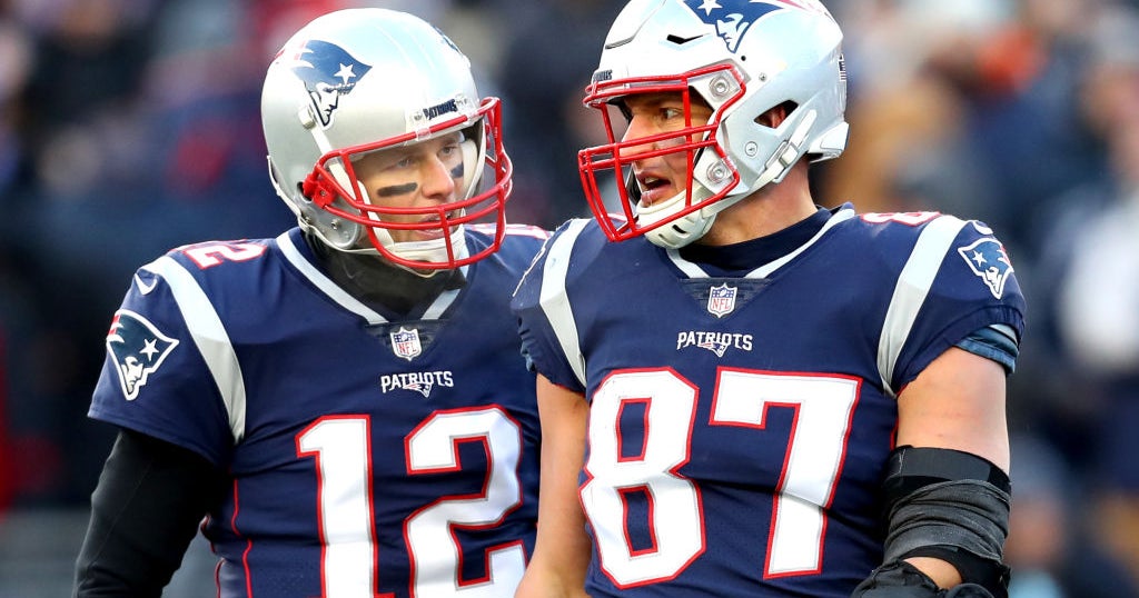 Gronk Says He's Healthy And Fire Burns To Play With Brady - CBS Miami