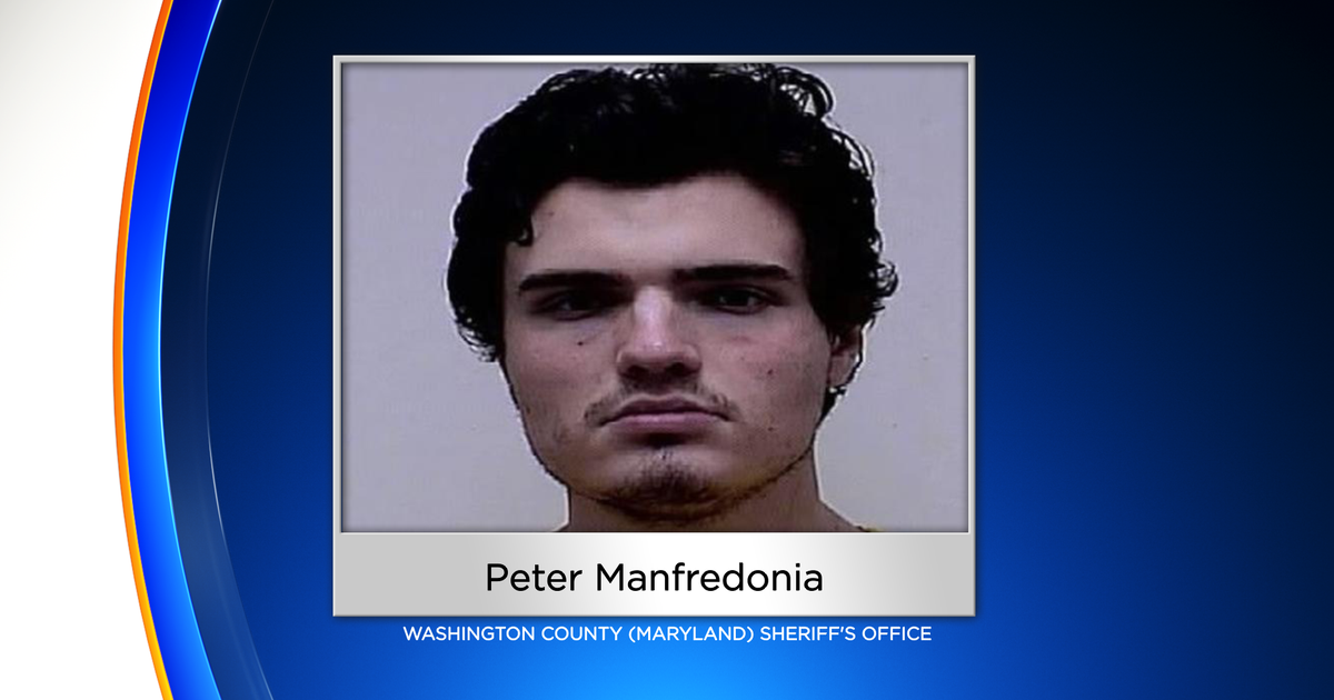 Connecticut Murder Suspect Peter Manfredonia Walked Out Of Wooded Area ...