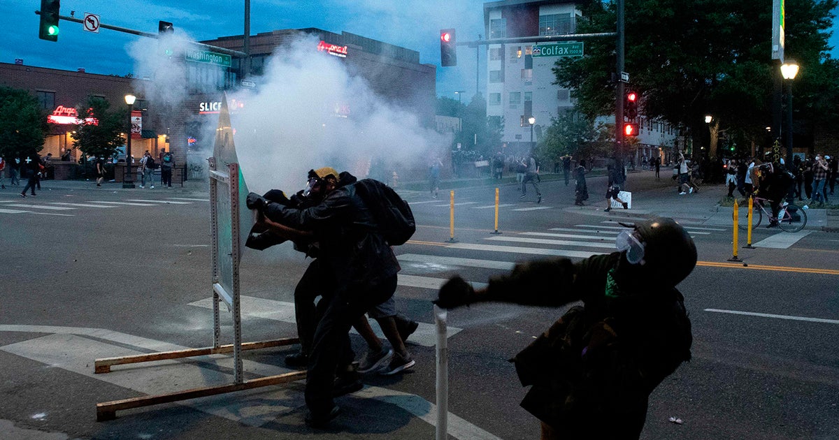 Police And Demonstrators Clash Again In Denver After Curfew - CBS Colorado
