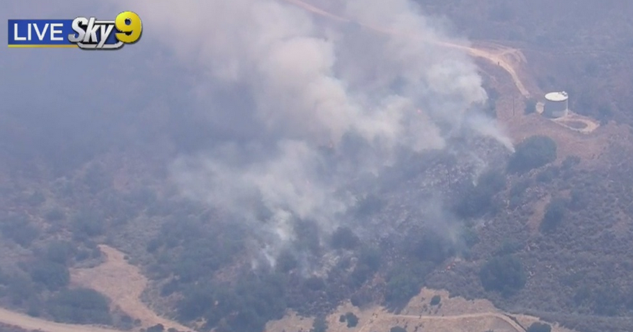 Brush Fire Burns In Woodland Hills; No Structures Threatened - CBS Los ...