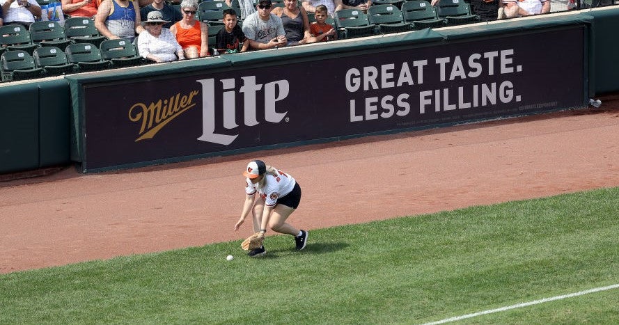 Ball Kids Returning To Foul Lines For Abbreviated MLB Season - CBS Texas