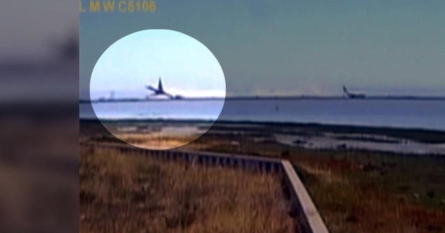 Asiana Flight 214 crash - caught on tape - CBS News