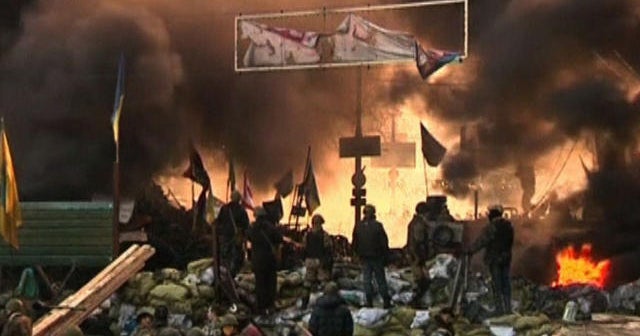 Ukraine protests: Thousands clash with police - CBS News