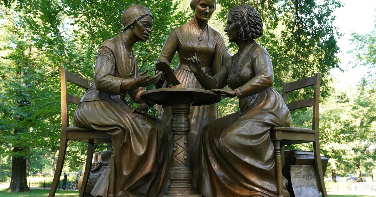 Central Park unveils statue of women's rights pioneers — its first ...