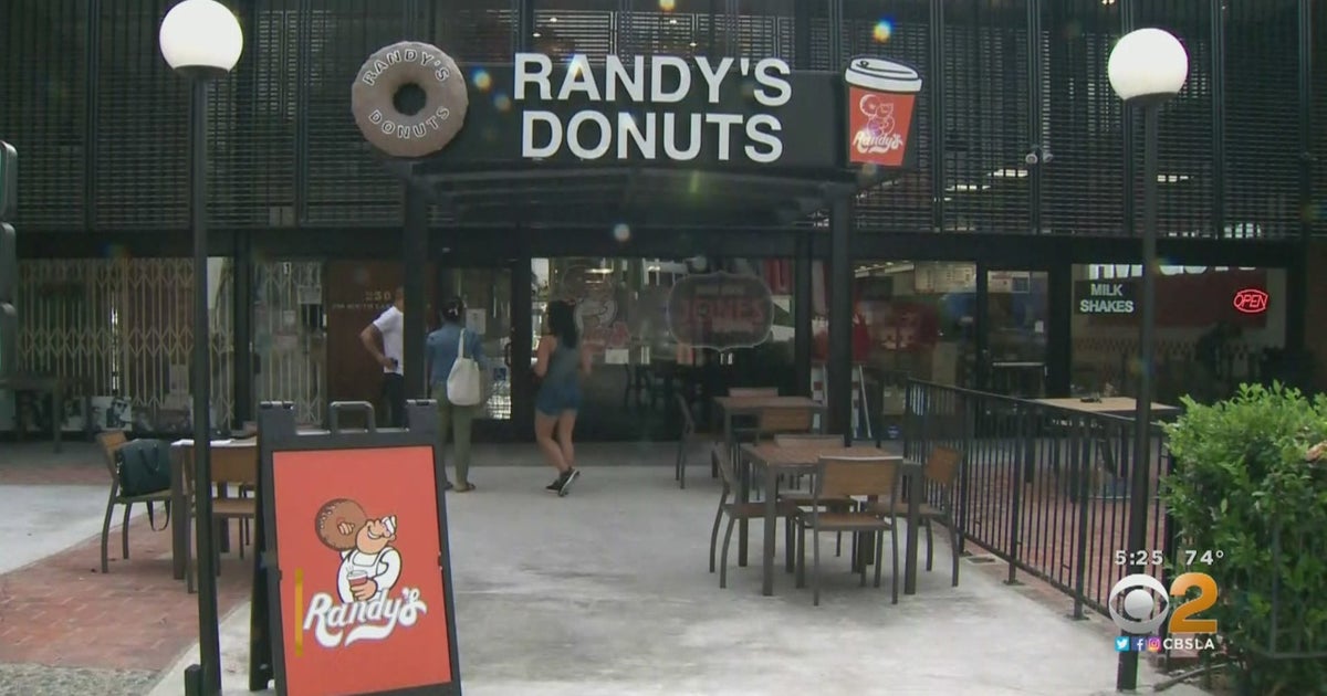 Randy's Donuts Celebrates Grand Opening Of Pasadena Location Tuesday ...