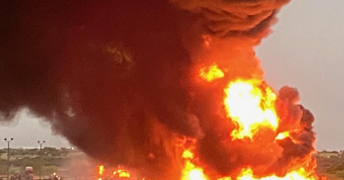 Crude Oil Tank Farm Burns In Hood County Following Lightning Strike ...