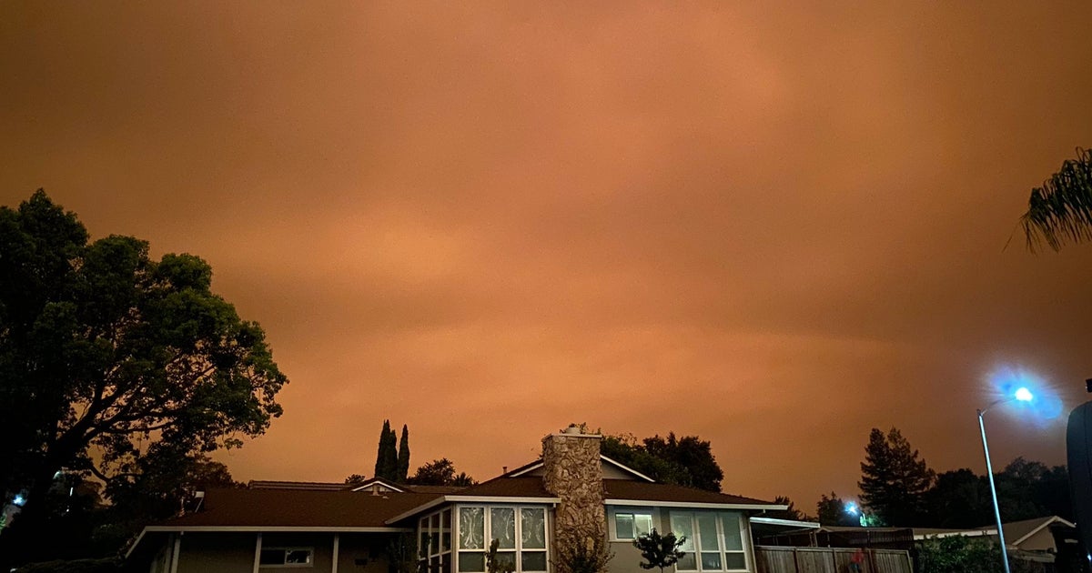 Wildfire Smoke Casts Ominous Orange Glow Across Northern California ...