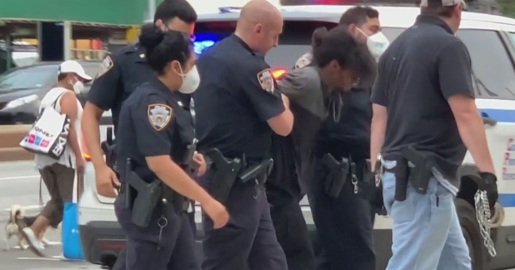 Brooklyn Man Finds Escaped Inmate Hiding In Apartment: 'He's Been ...