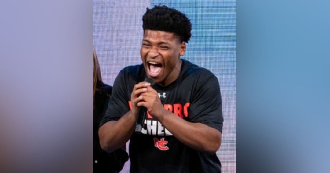 Netflix's 'Cheer' Star, Jerry Harris Arrested For Allegedly Producing ...