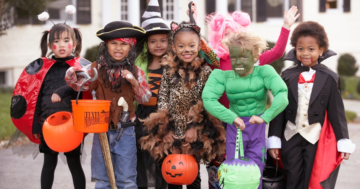 CDC: Trick-Or-Treating, Costume Masks, And Halloween Parties ...