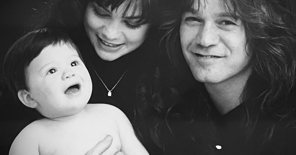 Memorials For Eddie Van Halen Pop Up On Pasadena Sidewalk Near His ...