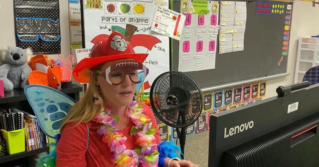 Texas kindergarten teacher keeps students engaged with remote puppet ...