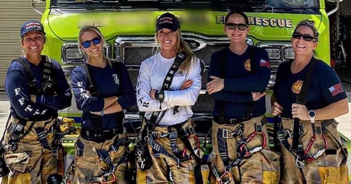 All-female crew makes history at Florida fire department - CBS News