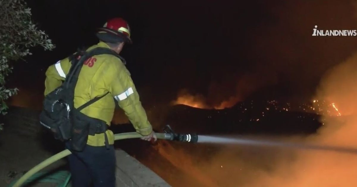 Fast-Spreading Bruder Fire In Redlands Forces Residents To Flee - CBS ...