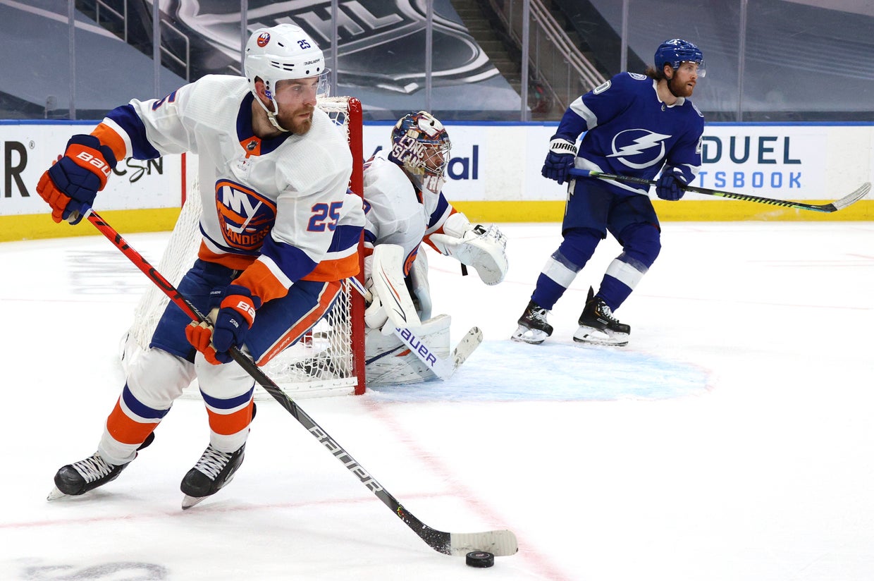 Avalanche Agree To 4-Year Deal With Devon Toews - CBS Colorado