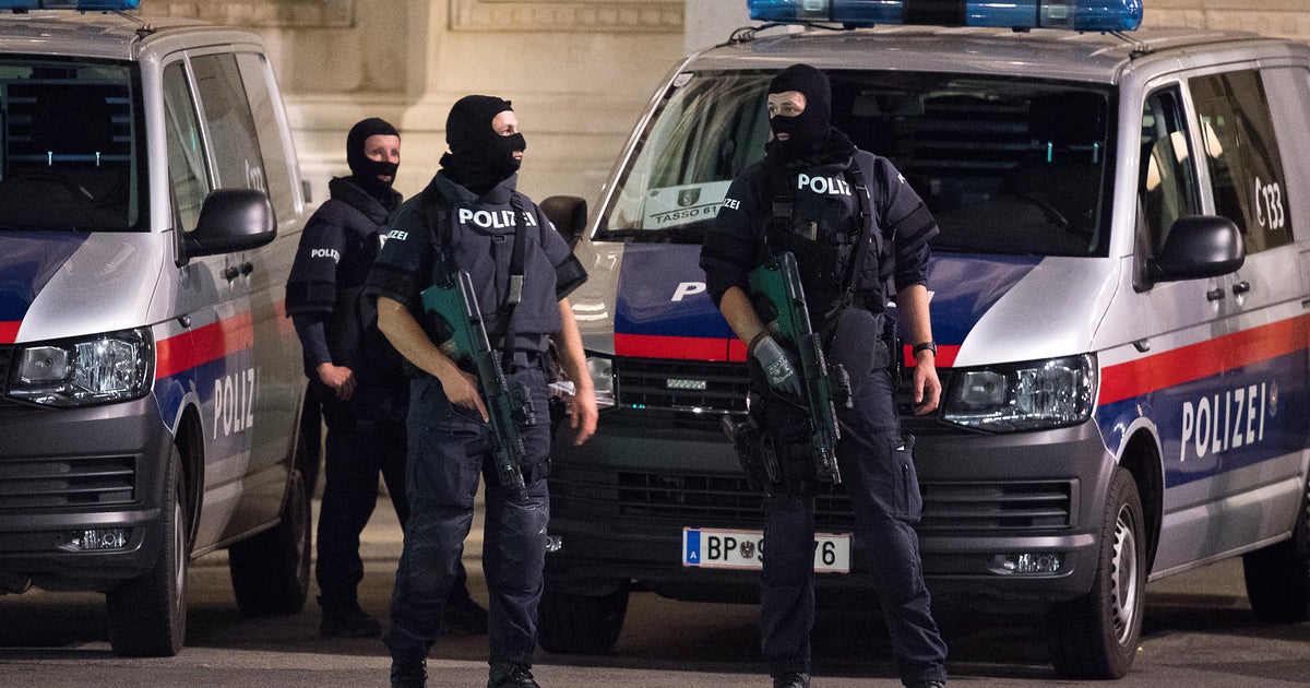 Gunmen open fire in Vienna, killing 1 and wounding 15 - CBS News