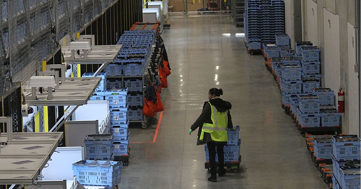 Walmart Lays Off Shelf-Scanning Robots, Lets Humans Do The Work - CBS Texas