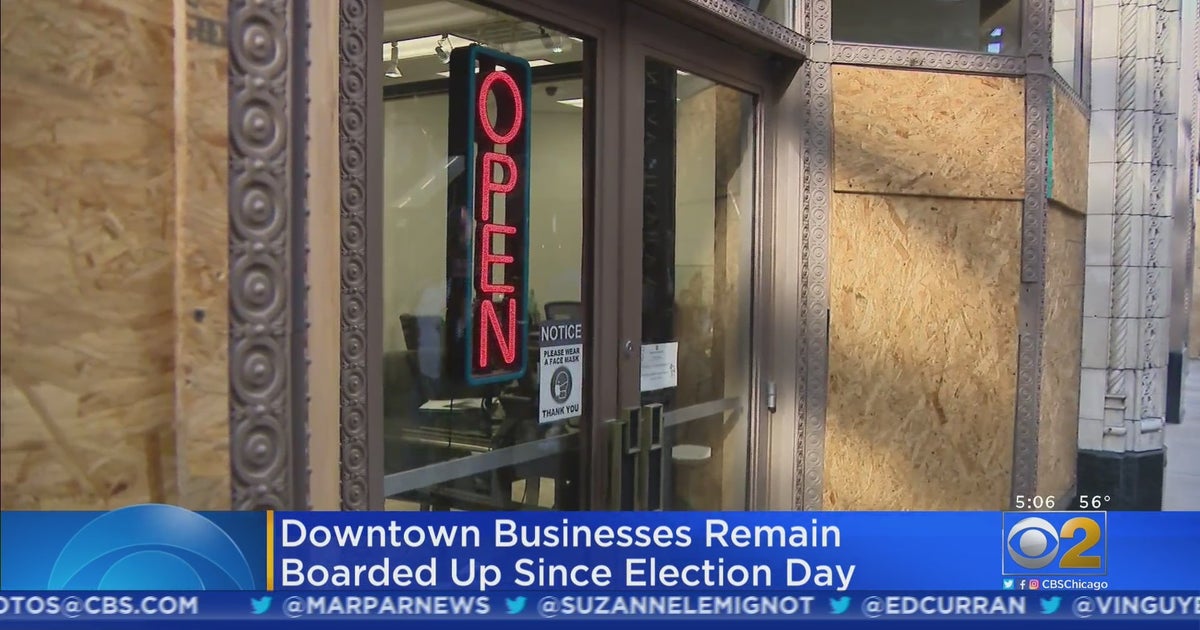 Downtown Chicago Businesses Remain Boarded Up, Fear Possible Looting ...
