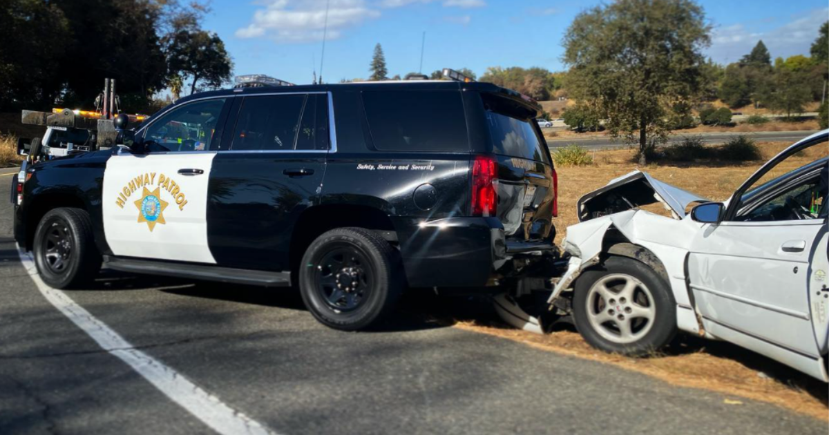 CHP Officer Who Pulled Over To Speak With Roadside Jewelry Vendor Rear ...