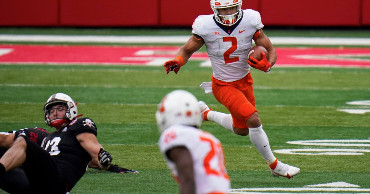 Twins Chase, Sydney Brown Living Football Dream At Illinois - CBS Chicago