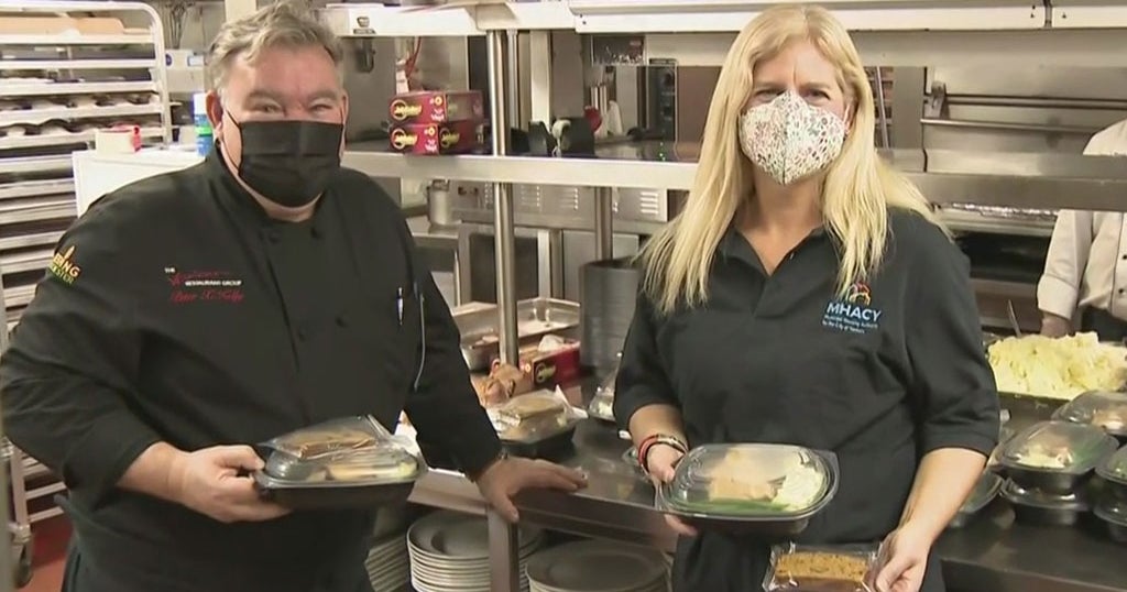 Prominent Chef Peter Kelly Helps Serve Thanksgiving Meals To Yonkers ...