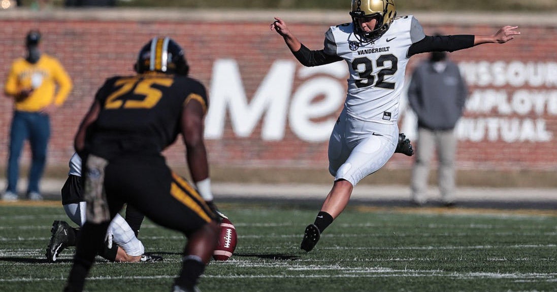 Sarah Fuller becomes first woman to score points in a Power Five ...