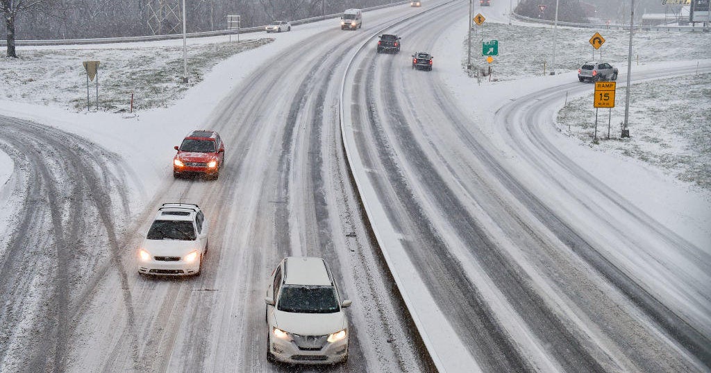 At least two dead as winter storm slams Northeast - CBS News