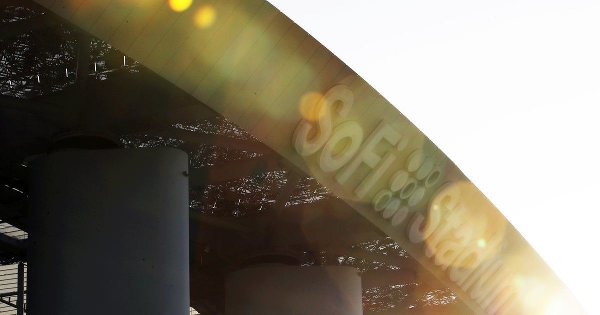 Construction Worker Dies In Crane Accident At SoFi Stadium's Retail ...