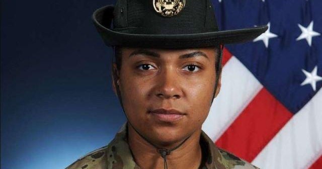 Deaths of two female soldiers in Texas under investigation - CBS News