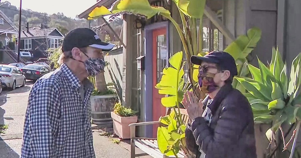 Homeless Man Gets Life-Changing Reward After Returning Woman's Lost ...