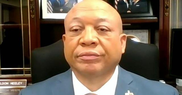 Flint Mayor Sheldon Neeley backs charging ex-Michigan governor over ...