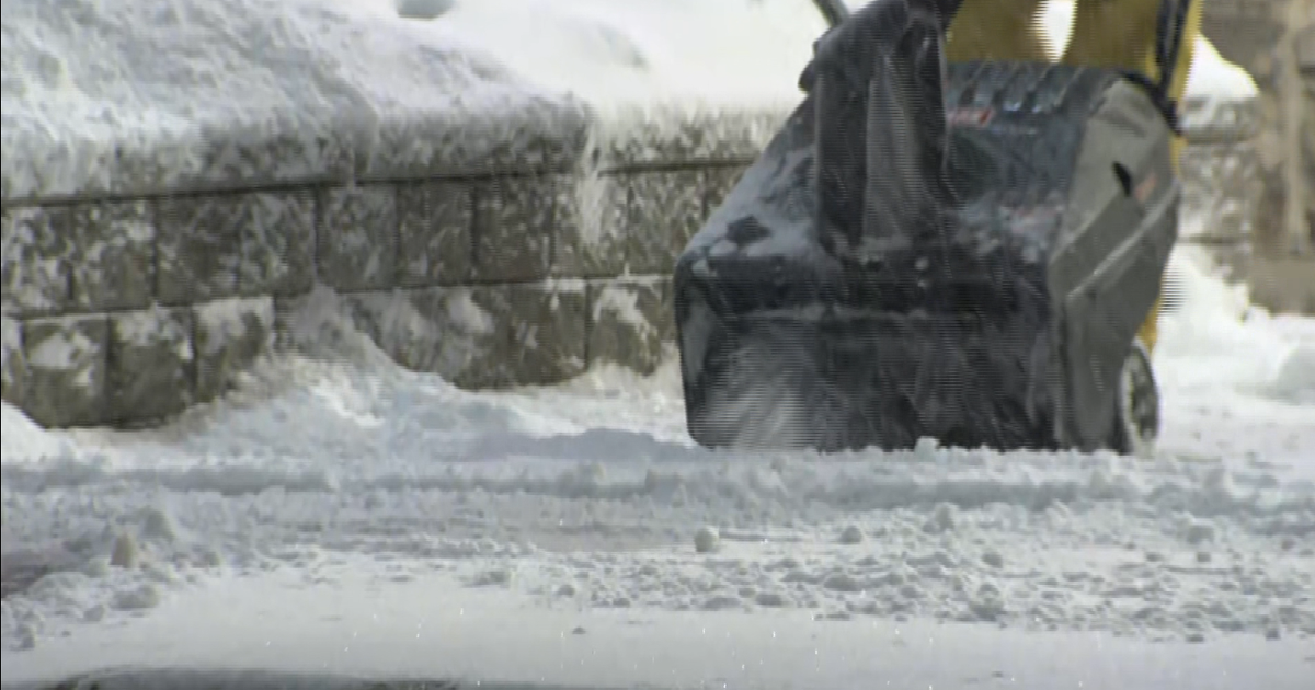 Chicago Weather: Heavy Snow Blanketing City And Suburbs, Making For ...