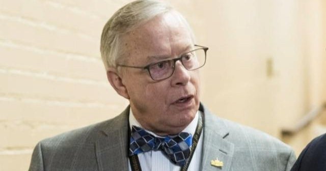 Texas Congressman Ron Wright dies after contracting COVID-19 - CBS News