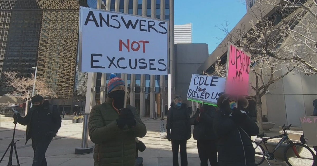 Unemployed Coloradans Rally Outside CDLE Offices - CBS Colorado