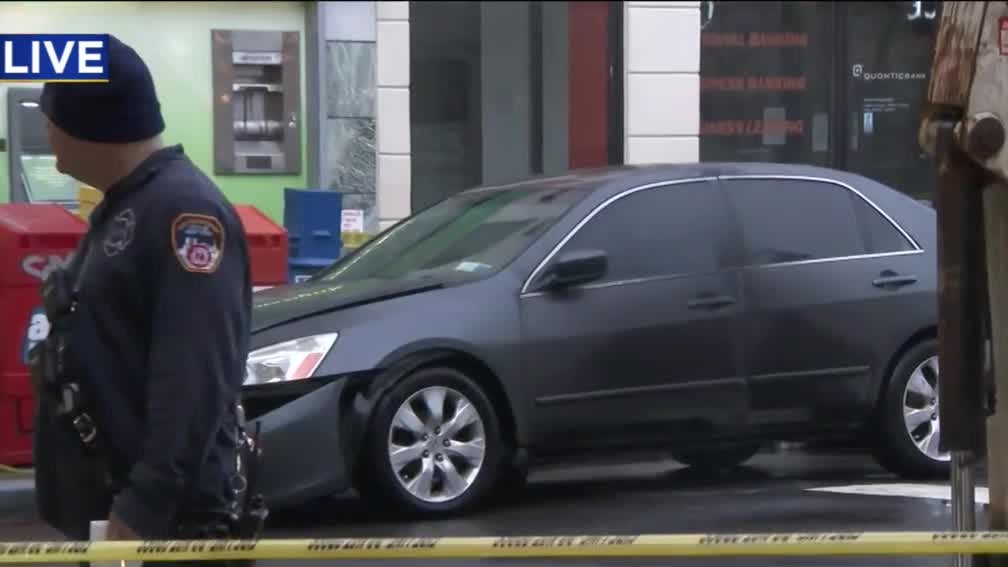 Manhole Explosion news - Today’s latest updates - CBS New York