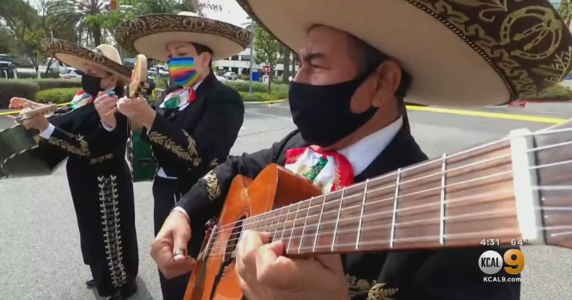 Mariachi Band Performs For Coronavirus Patient Outside Of A Fullerton ...
