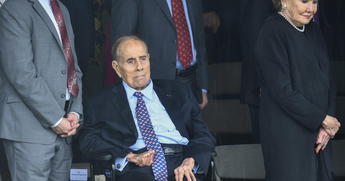 Bob Dole says he's been diagnosed with stage 4 lung cancer - CBS News