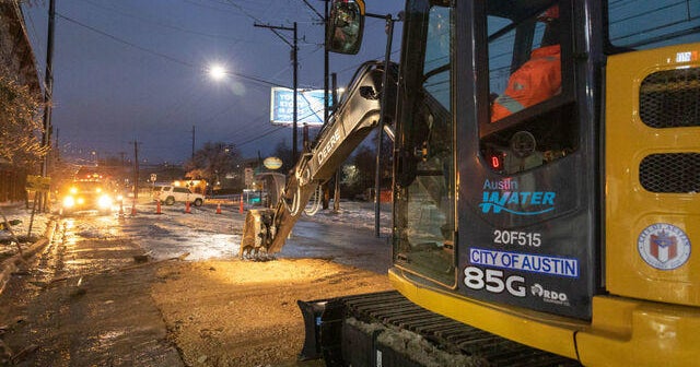 Texas faces water shortage as many are still without power - CBS News