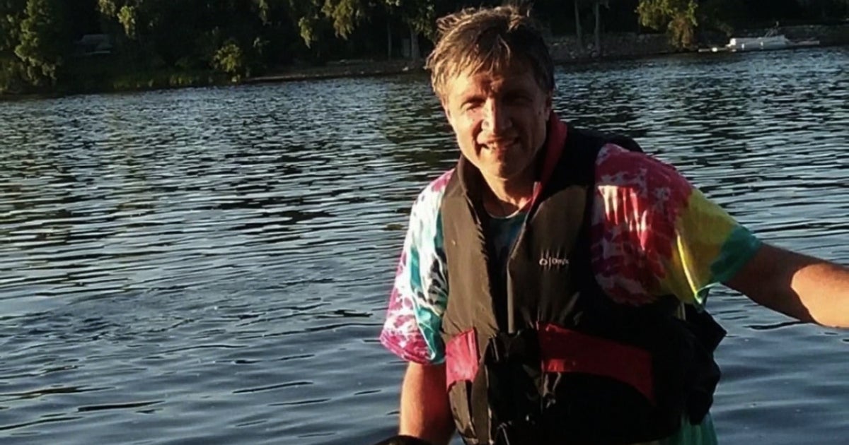 Family Of Minnesotan Presumed Dead While Kayaking In Florida Propose ...
