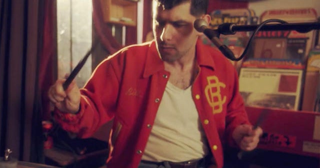 Saturday Sessions: Aaron Frazer performs "Over You" - CBS News