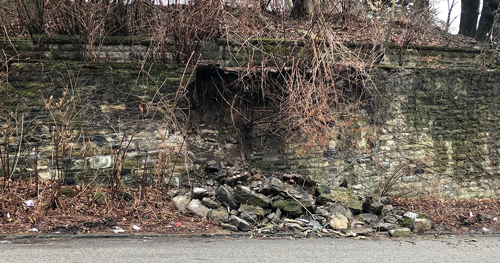Stone Wall Partially Collapses In Pittsburgh Neighborhood - CBS Pittsburgh