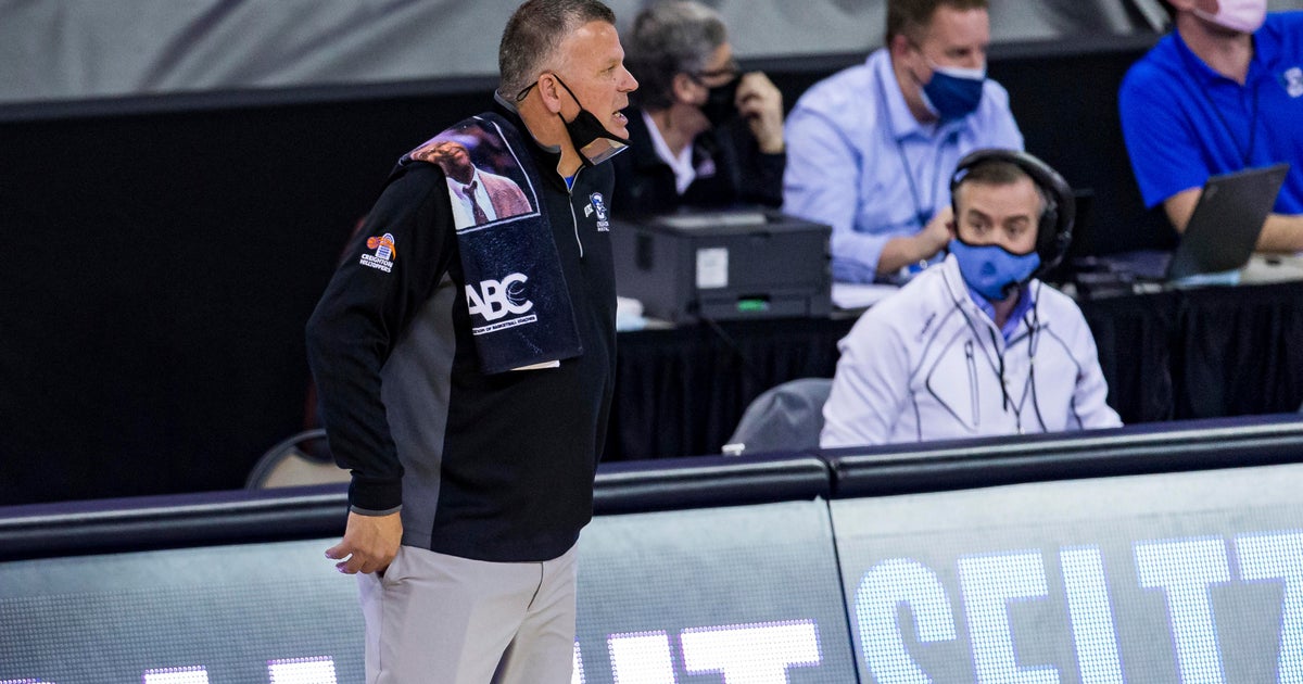 Creighton men's basketball coach apologizes for "plantation" remark ...