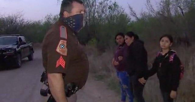 On the ground as migrants travel from southern border to CBP processing ...
