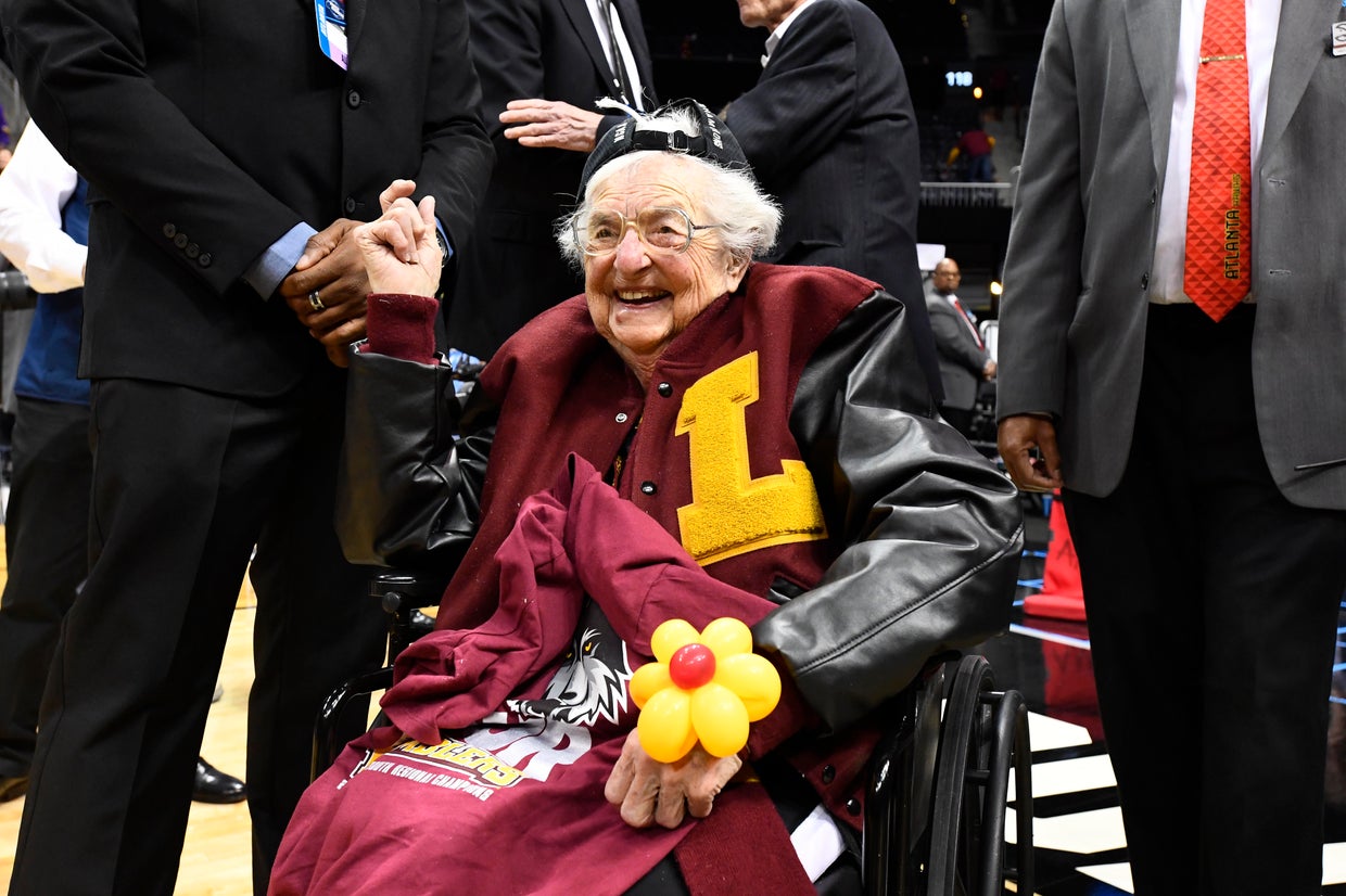 101-year-old Sister Jean, America's favorite nun, is vaccinated and ...