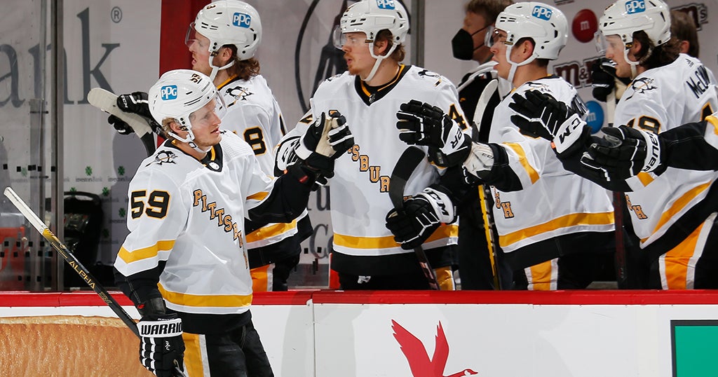 Two Quick Second Period Goals Give Penguins 3-1 Win Over New Jersey ...