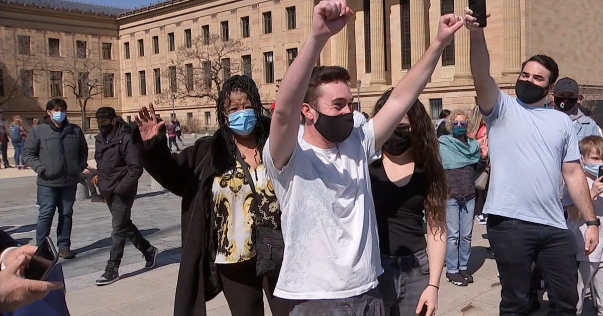 WATCH: Chase Friedman Climbs Art Museum Steps Few Months After Waking ...